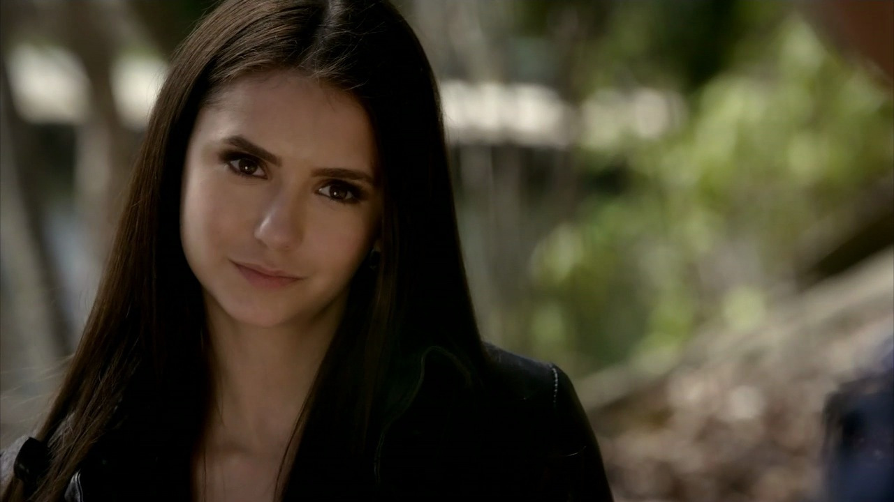 Relembre os vampiros que usaram a cura em The Vampire Diaries e o que ...