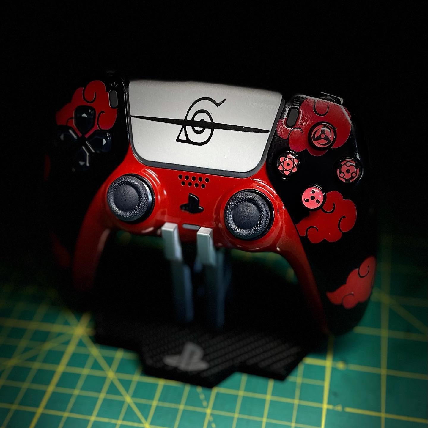 Fã de Naruto fez um controle de PS5 personalizado da Akatsuki simplesmente incrível - Critical Hits