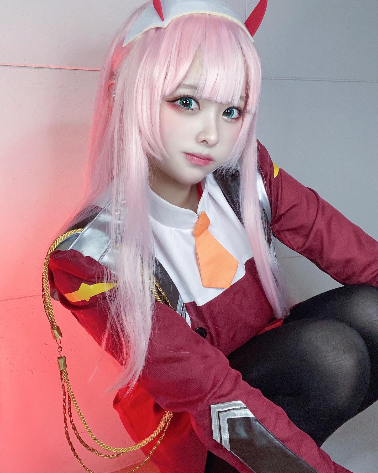 Confira este lindo cosplay da Zero Two de Darling in The Franxx