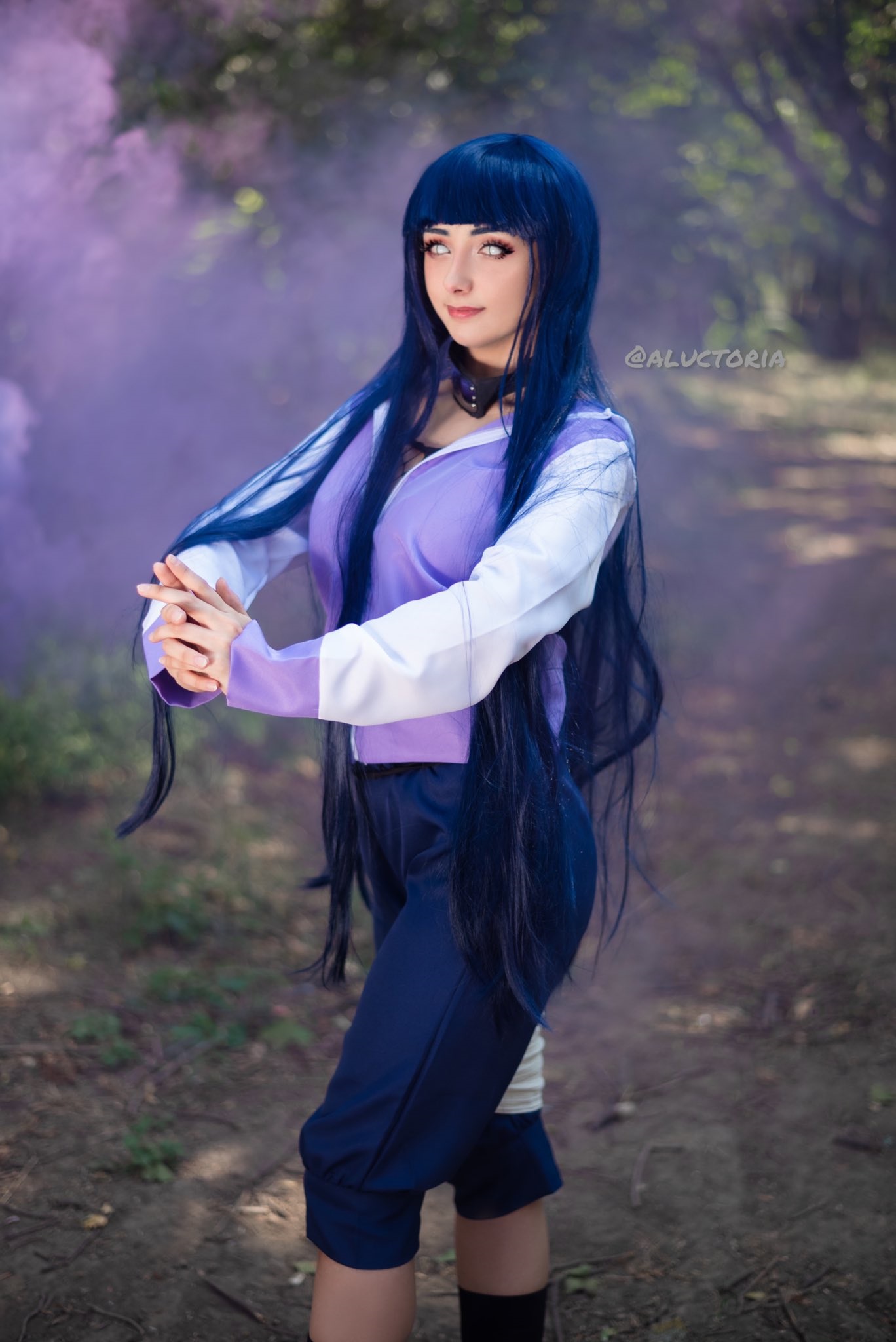 Modelo Aluctoria Fez Um Adorável Cosplay De Hinata De Naruto Critical