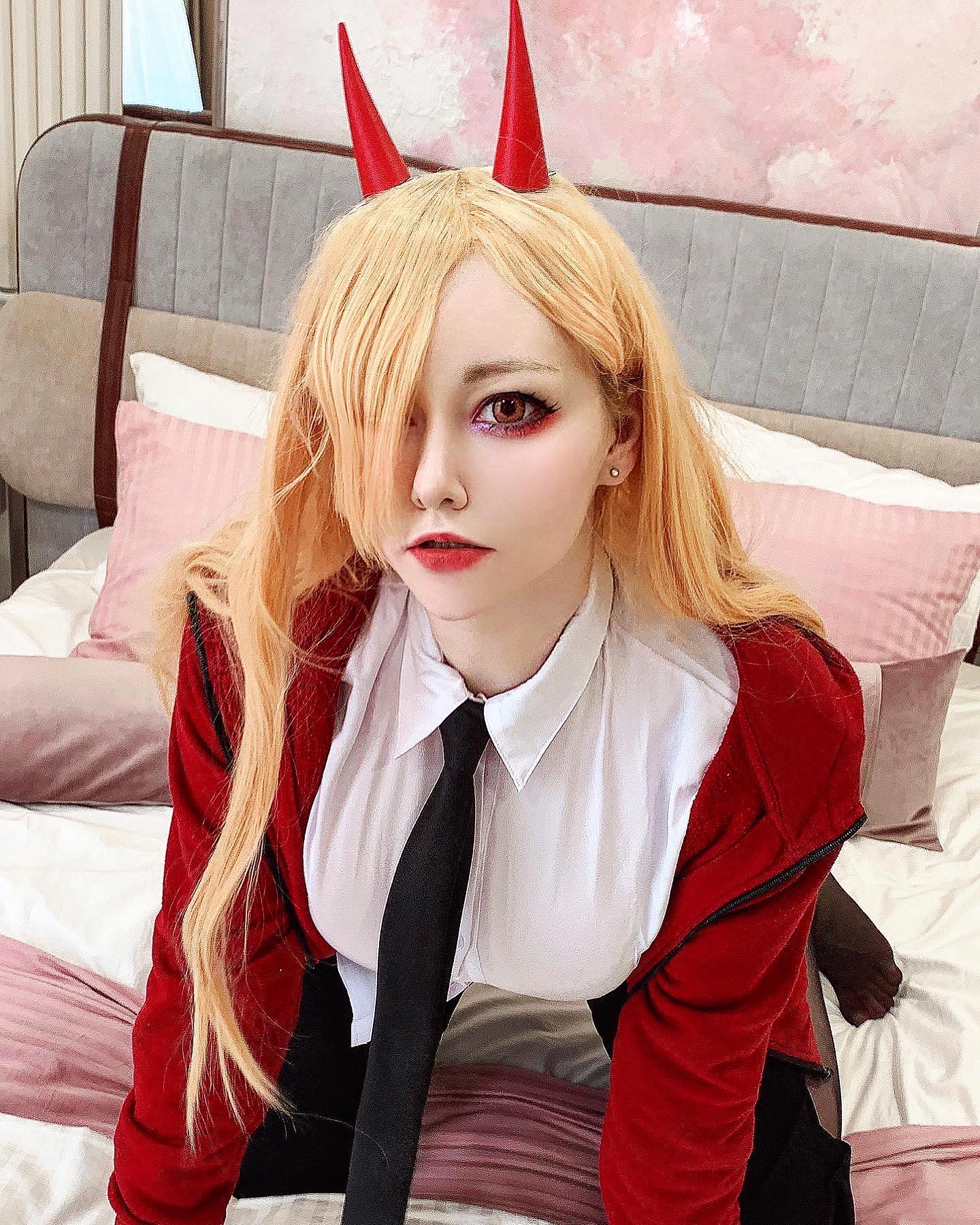 Power De Chainsaw Man Ganha Vida Em Um Cosplay Cativante Critical Hits