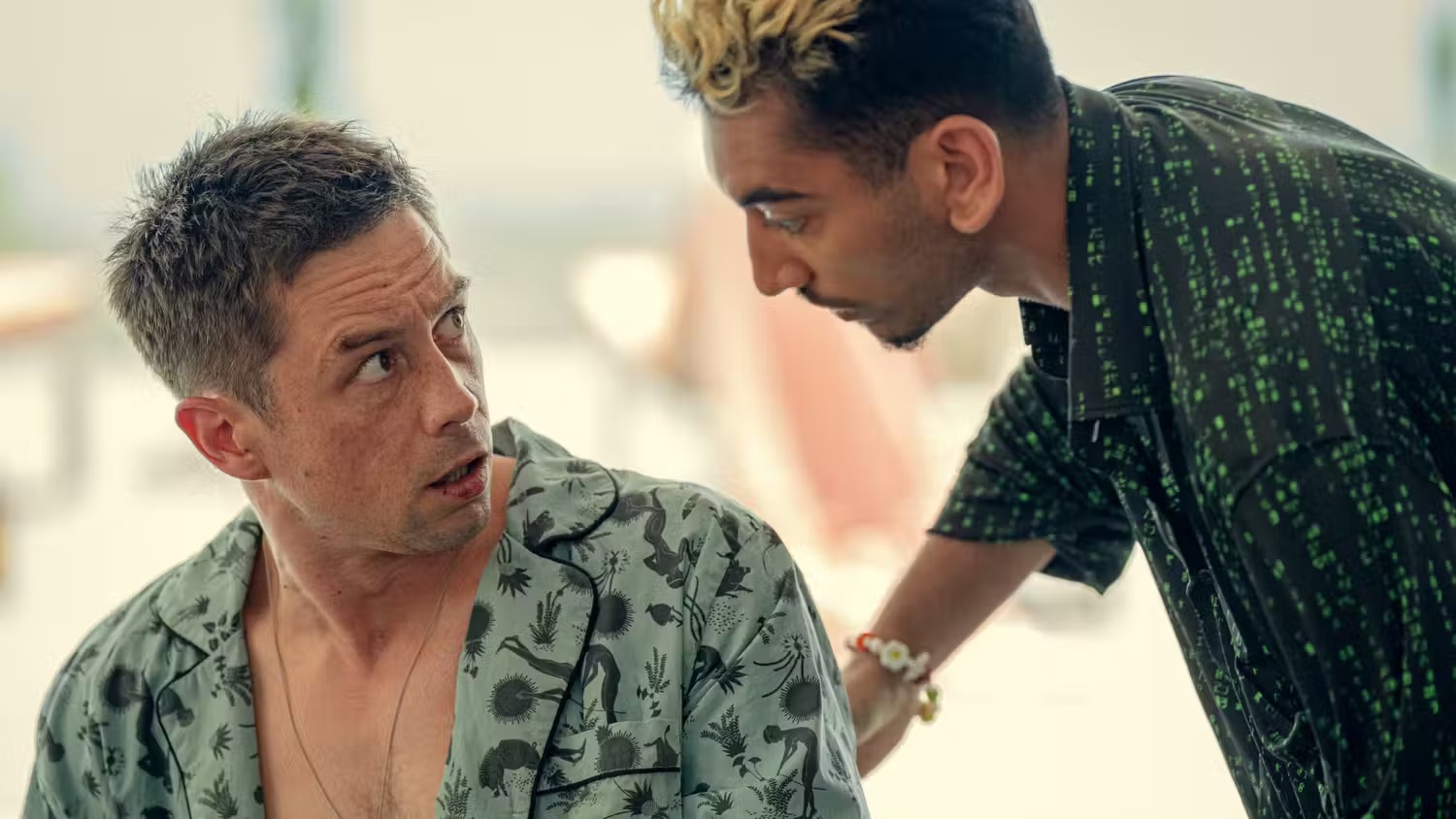 Kaos - Saiba se Killian Scott realmente canta como Orfeu na série ...