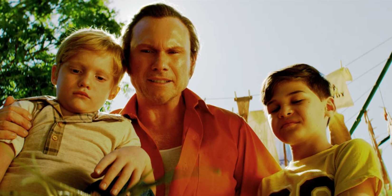 Por que Harry Morgan não adotou o irmão de Dexter? - Critical Hits